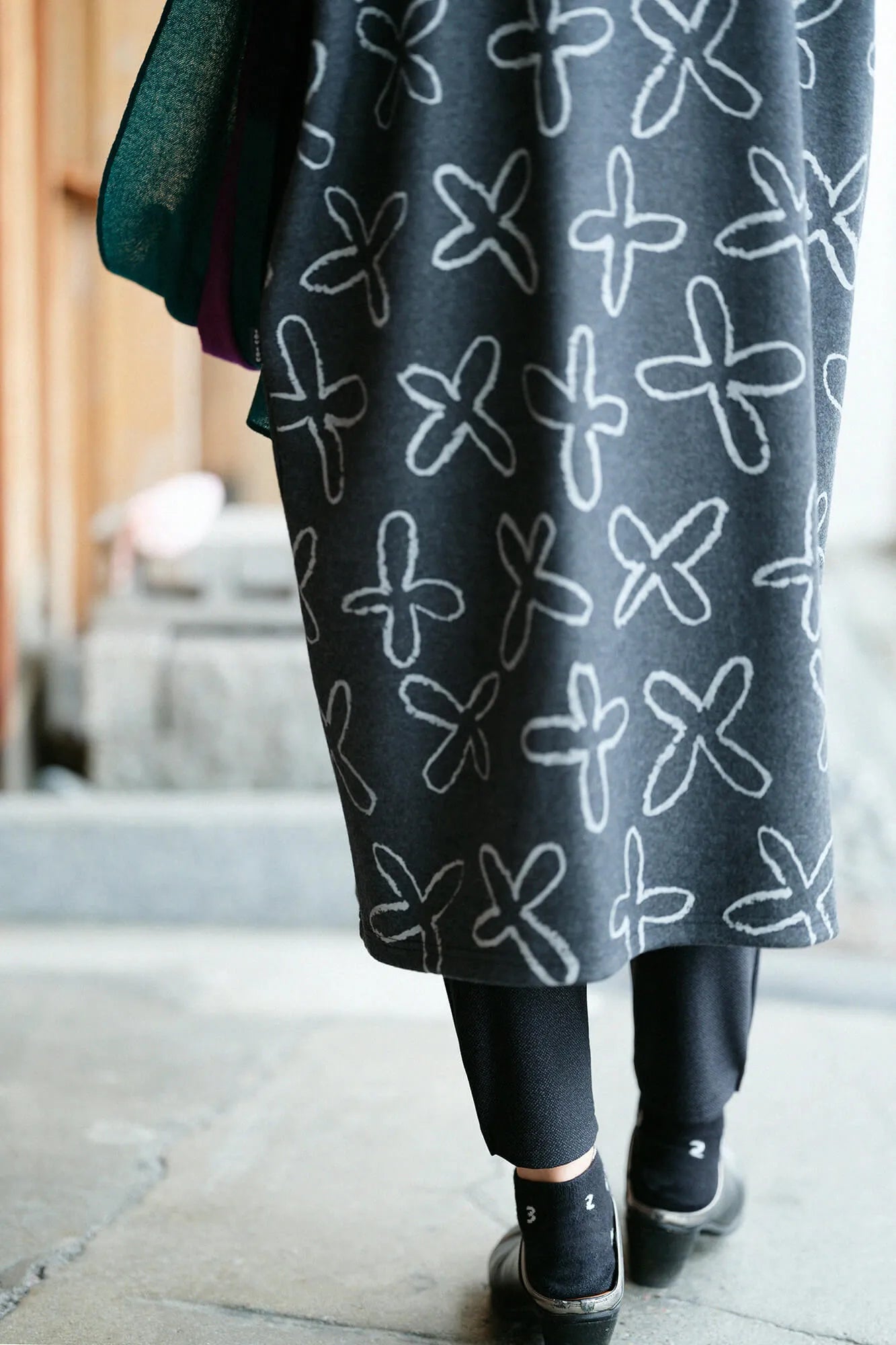 【net Limited】Heat Performa(R) Slim-type Leggings Pants／Dark Ink Black