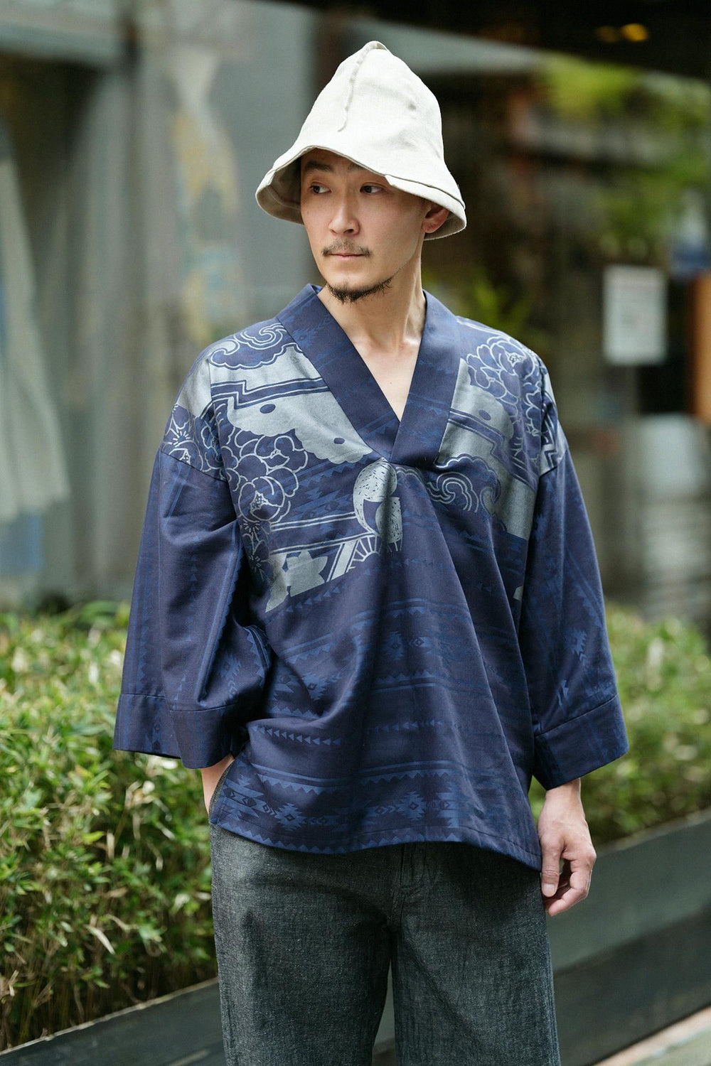 Jacquard Fubi Kimono Shirt Pattern on Collar / Out of the Ordinary Dar